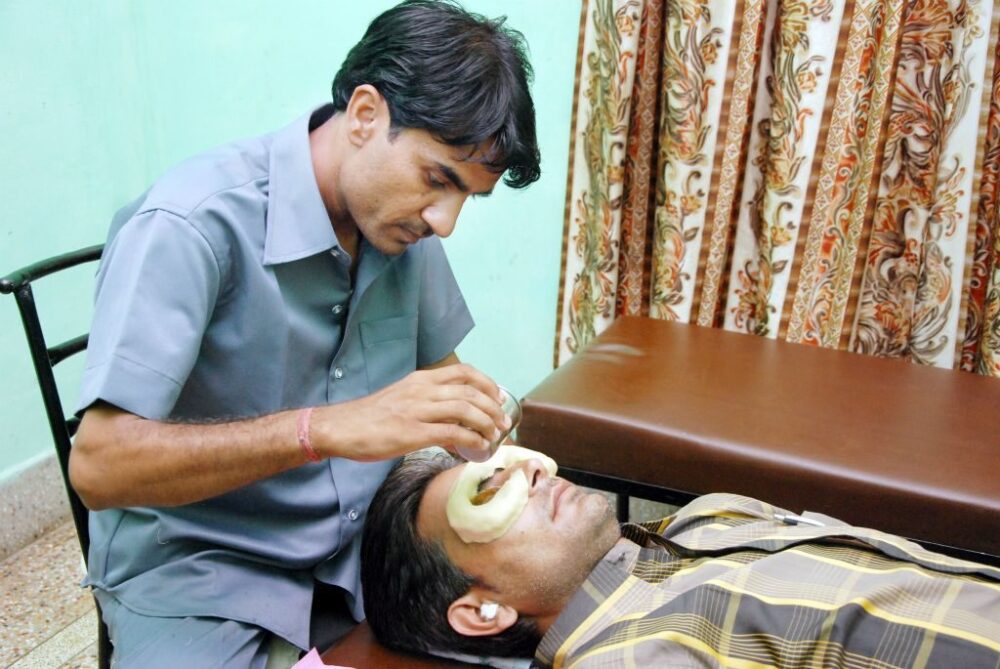 Get Ayurvedic Treatment for Eye to Improve Eyesight